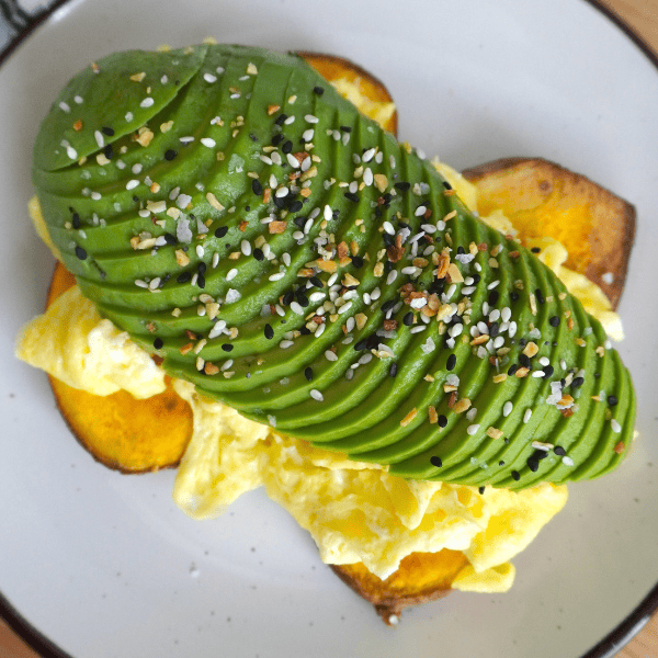 Avocado Toast con base de camote (sin pan) - COCINA CON MICHELA